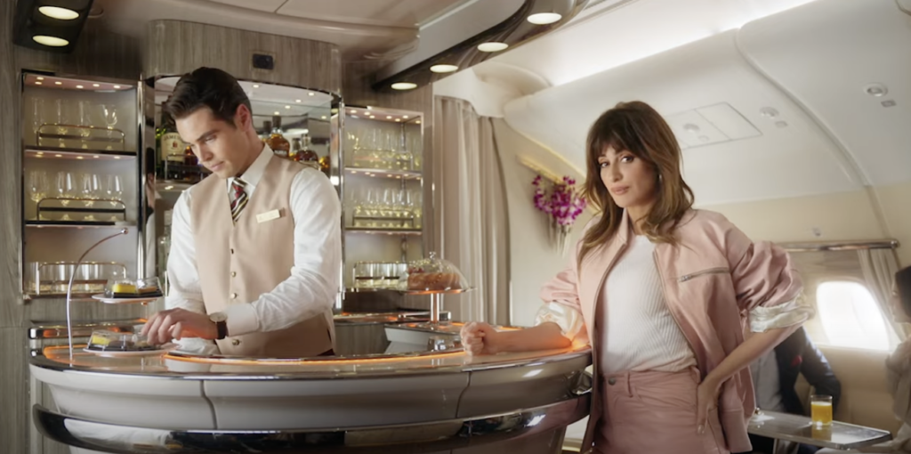 Emirates opublikowały film zza kulis produkcji kampanii z udziałem ...